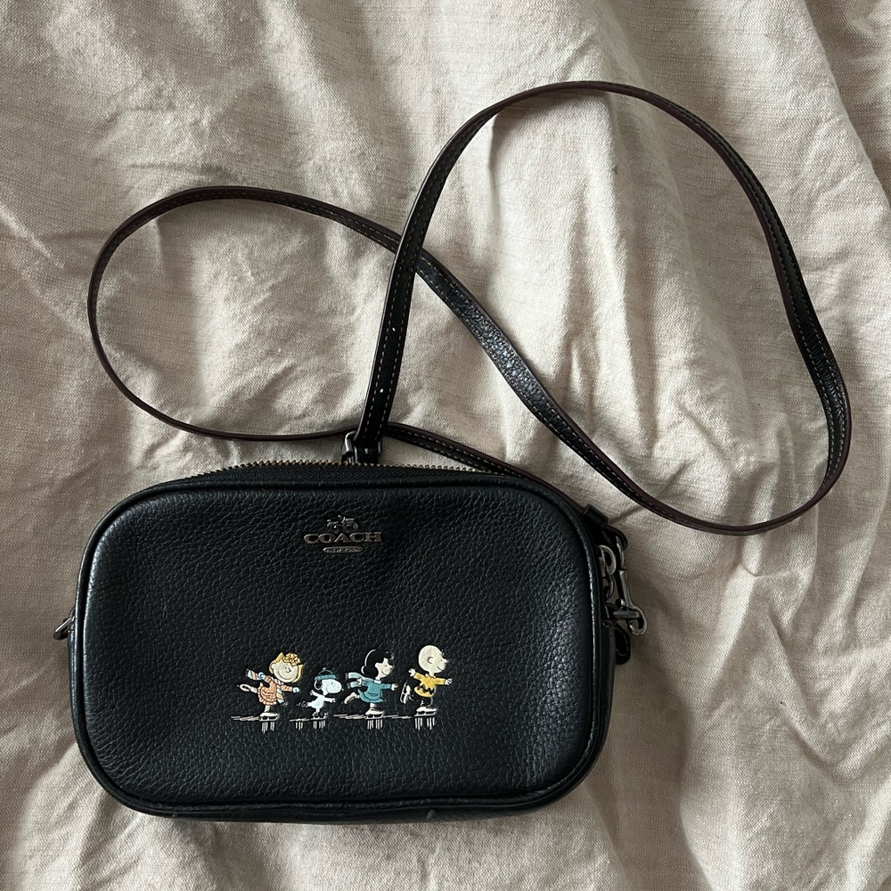 Coach X Snoopy Crossbody Clutch Refined Natural Pebbl… - Gem
